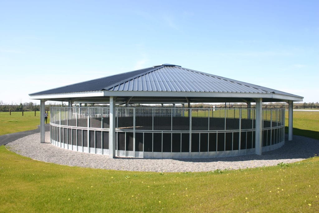 Versatile Monarch Stocks & Solarium for Horses