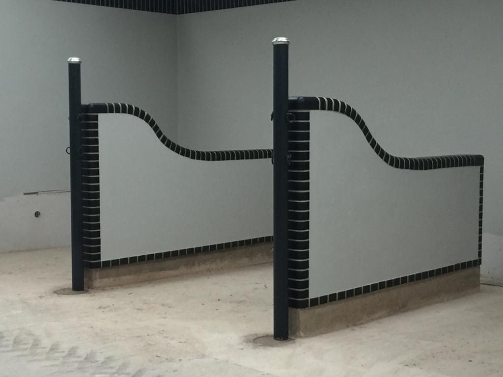 Hay Feeders | High/Low Hay Racks | Monarch Equestrian